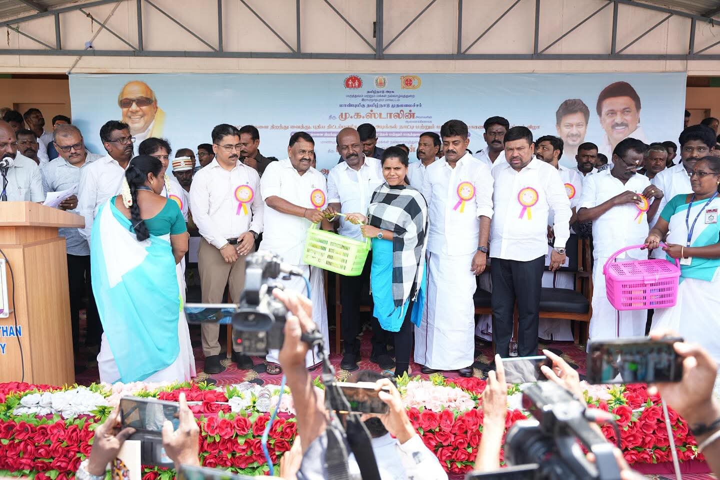 தொண்டியில் புதிய மருத்துவ கட்டிடங்களுக்கு அடிக்கல் நாட்டு விழா ...